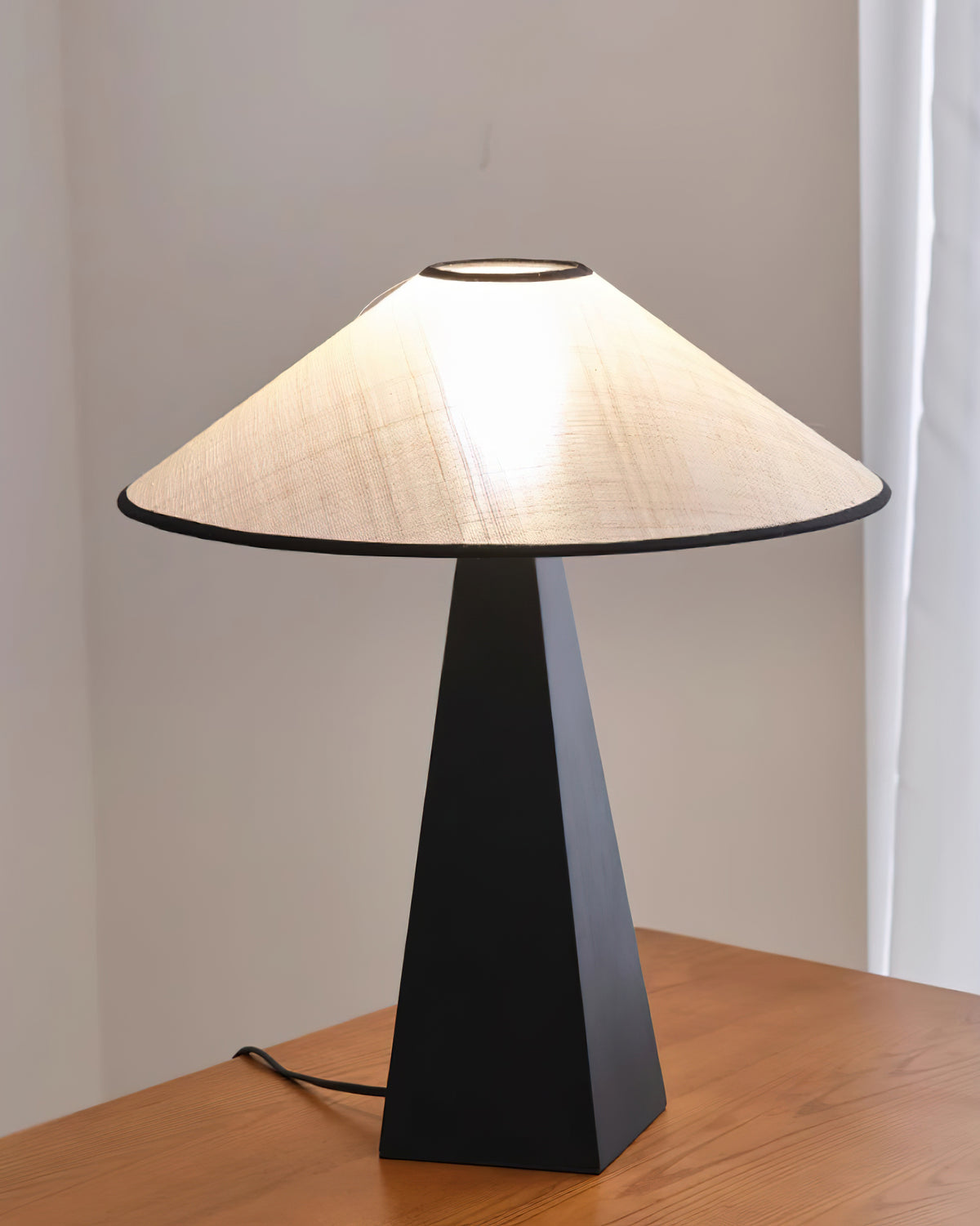 Akira Table Lamp - Docos