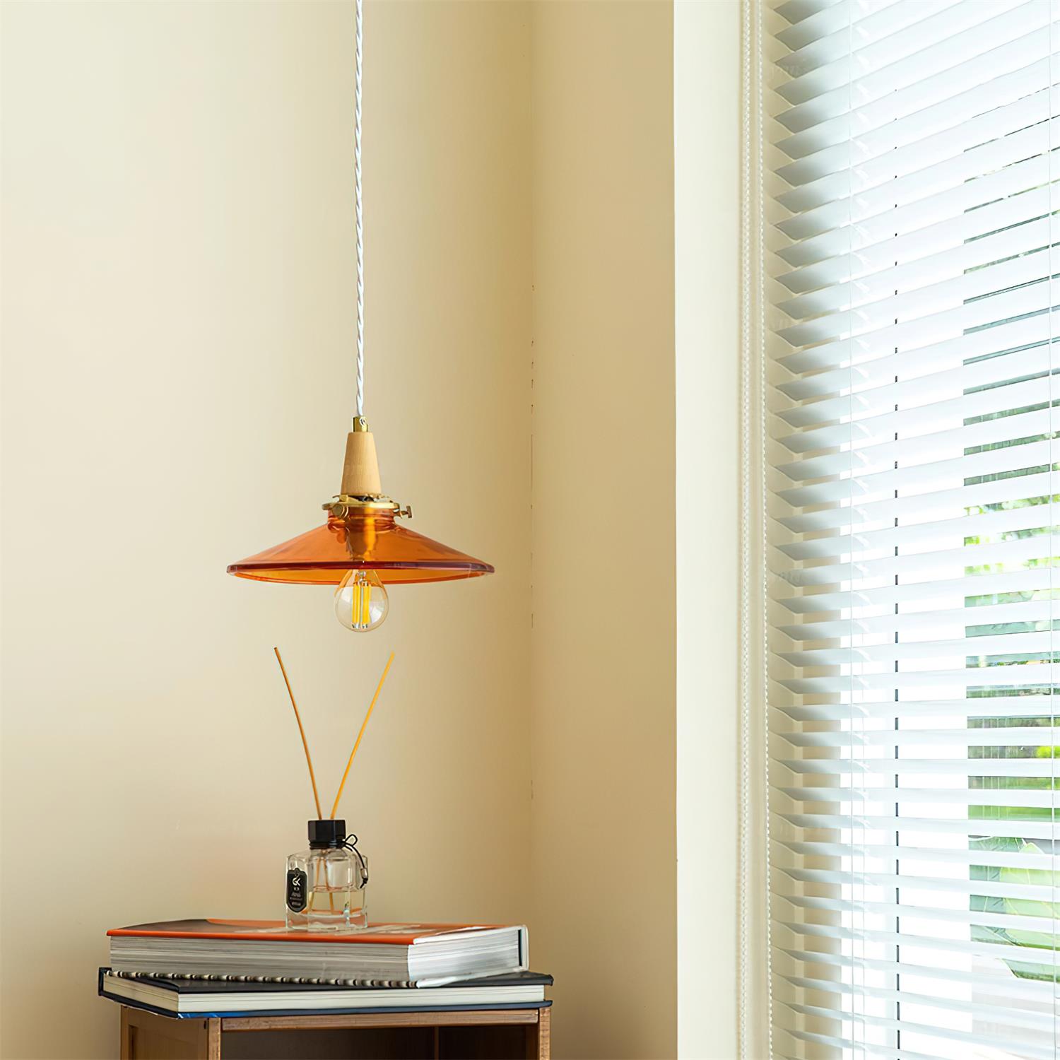 Benra Glass Pendant Lamp - Docos