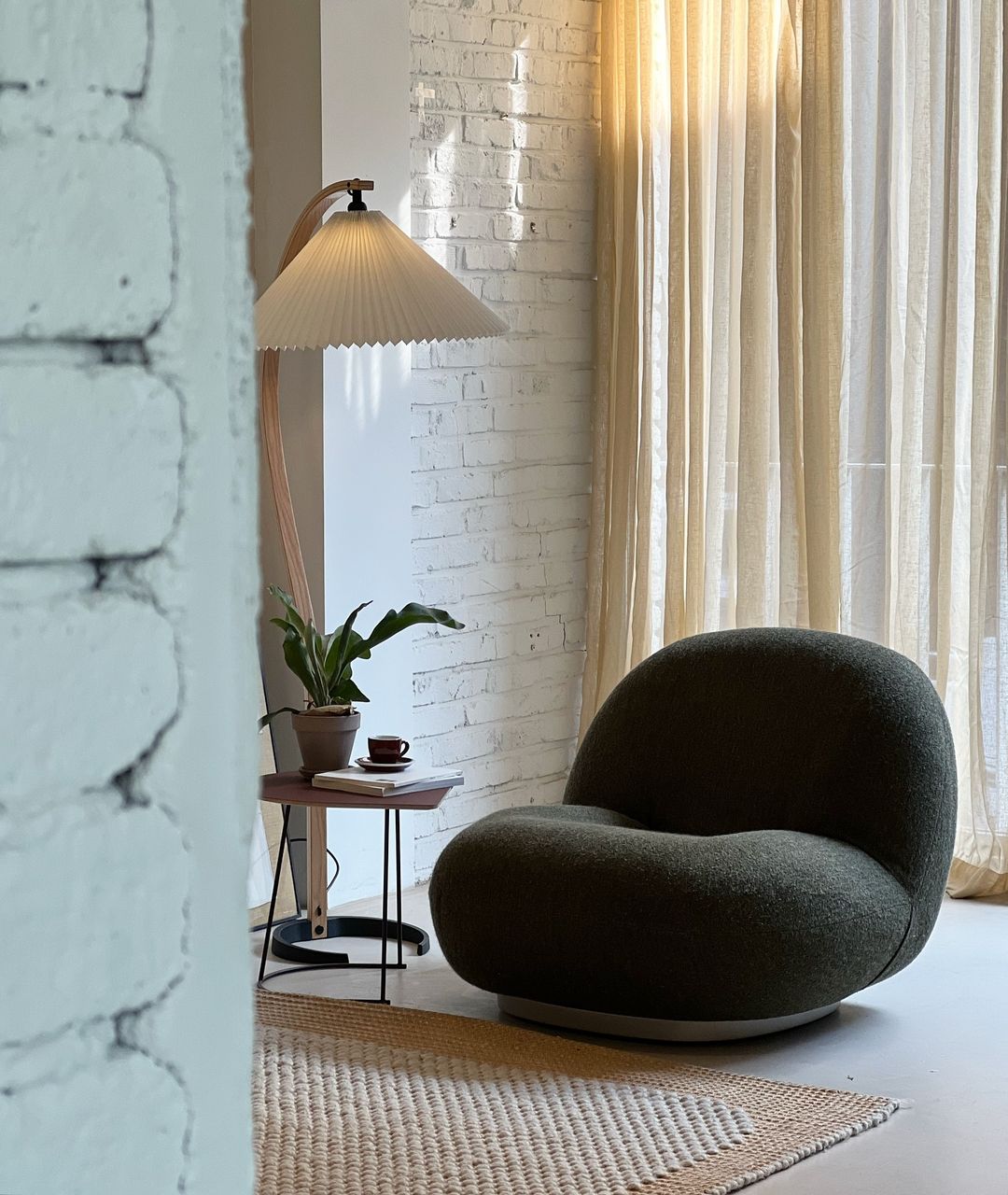 Caprani Floor Lamp - Docos
