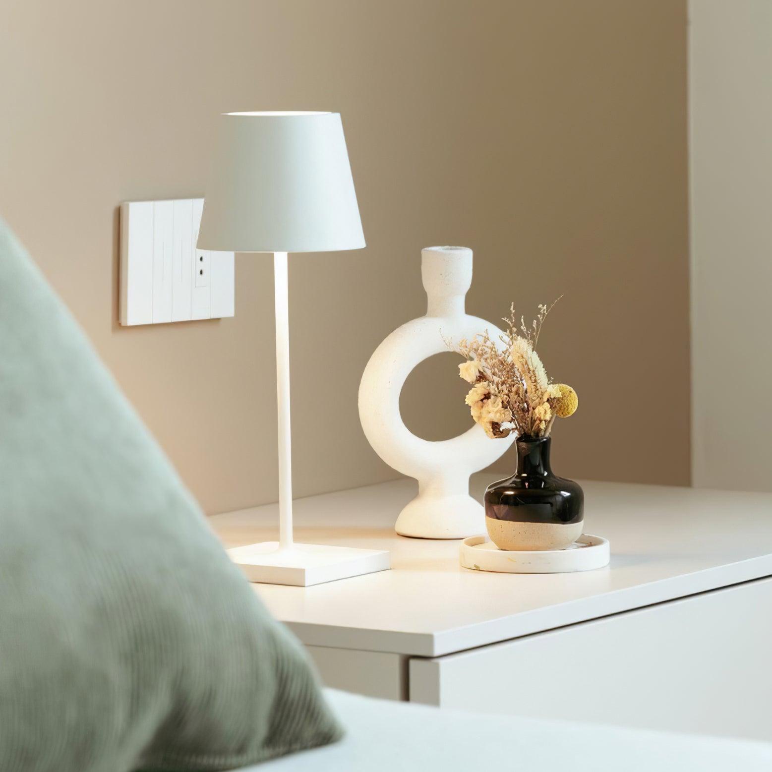 Doku Table Lamp - Docos