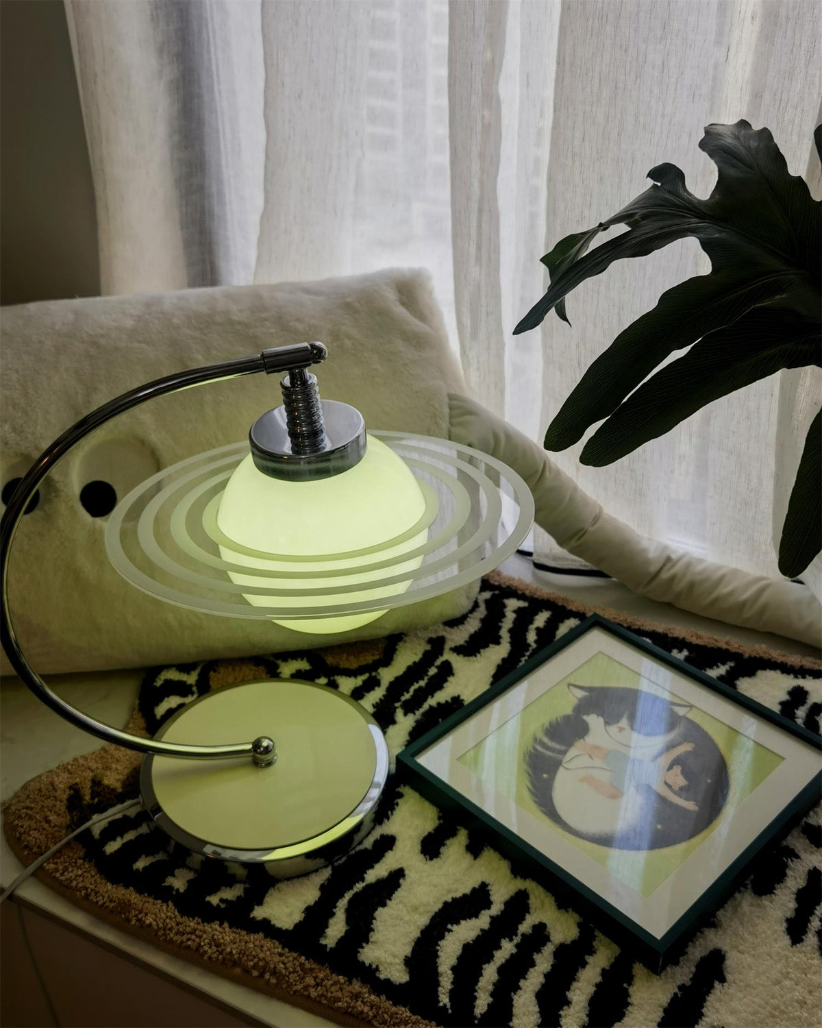 Green Planet Table Lamp - Docos