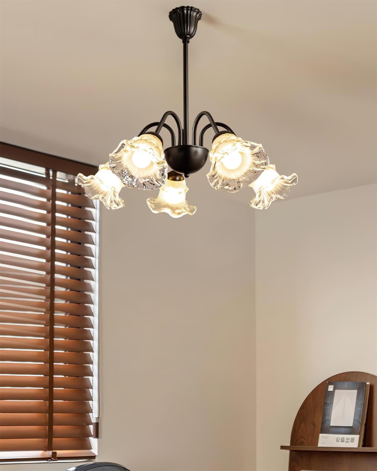 Lilura Chandelier - Docos