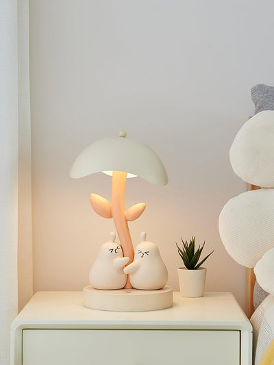 Pear Hug Table Lamp - Docos