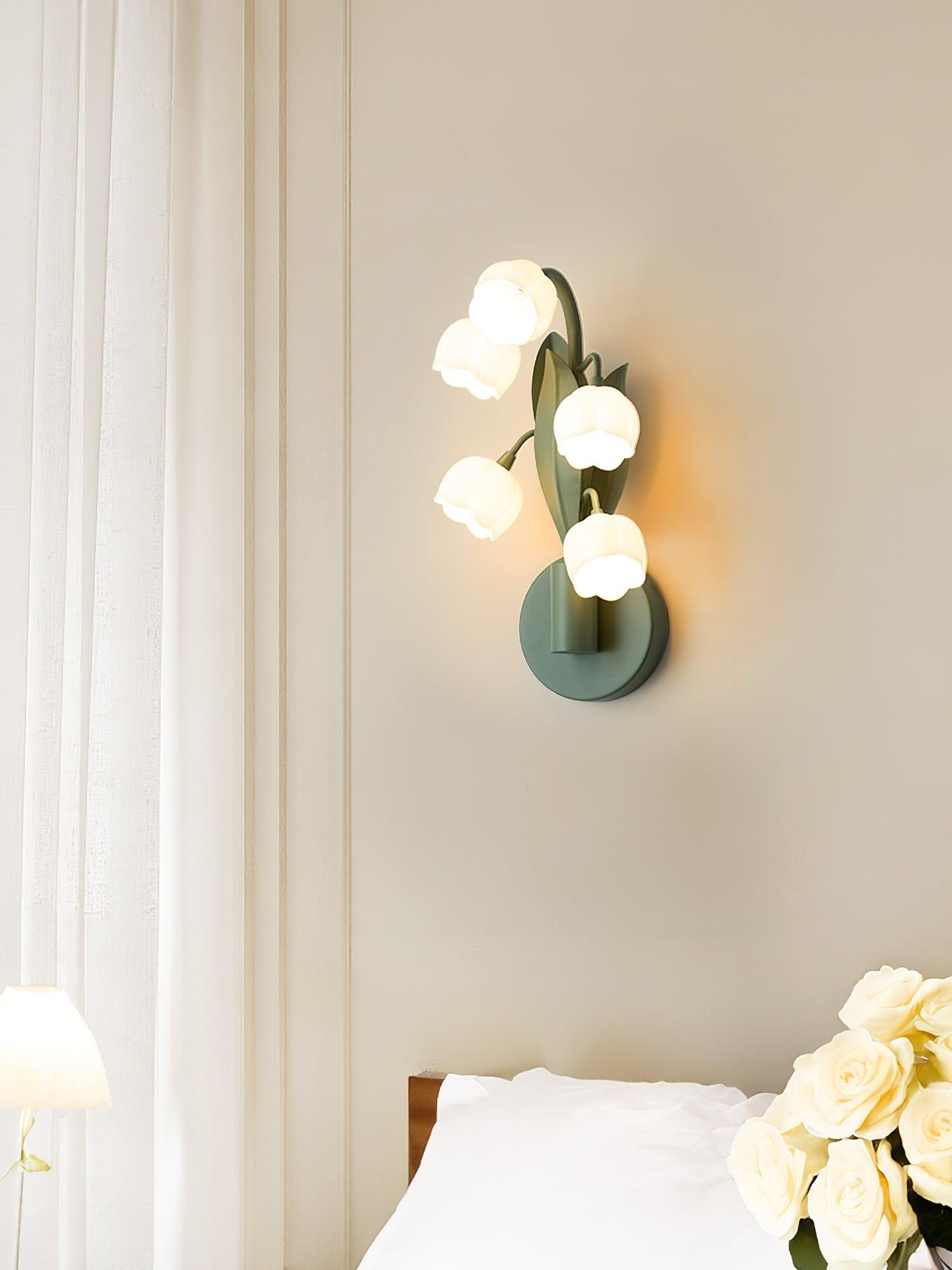 Sara Orchid Wall Lamp - Docos