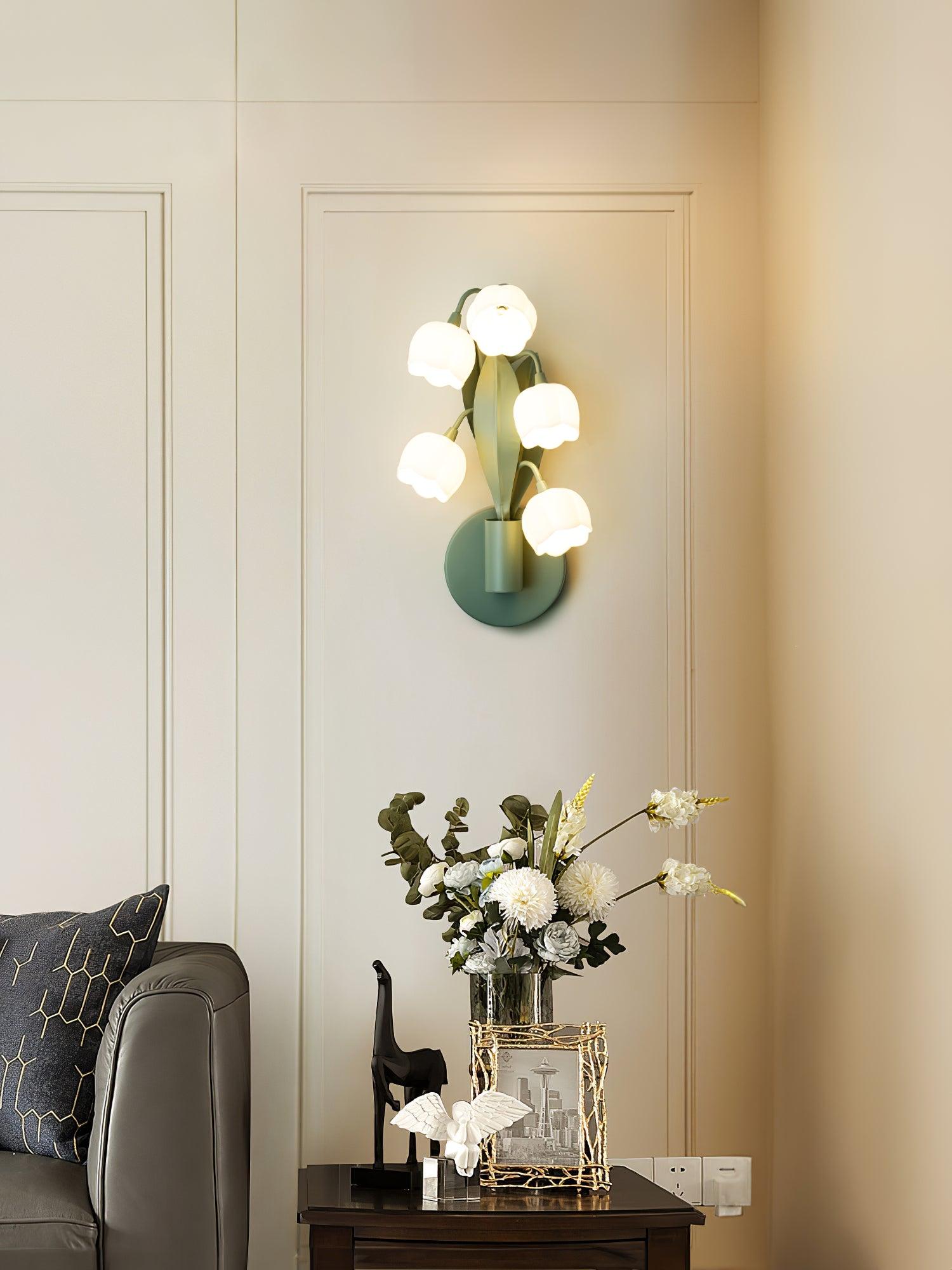 Sara Orchid Wall Lamp - Docos
