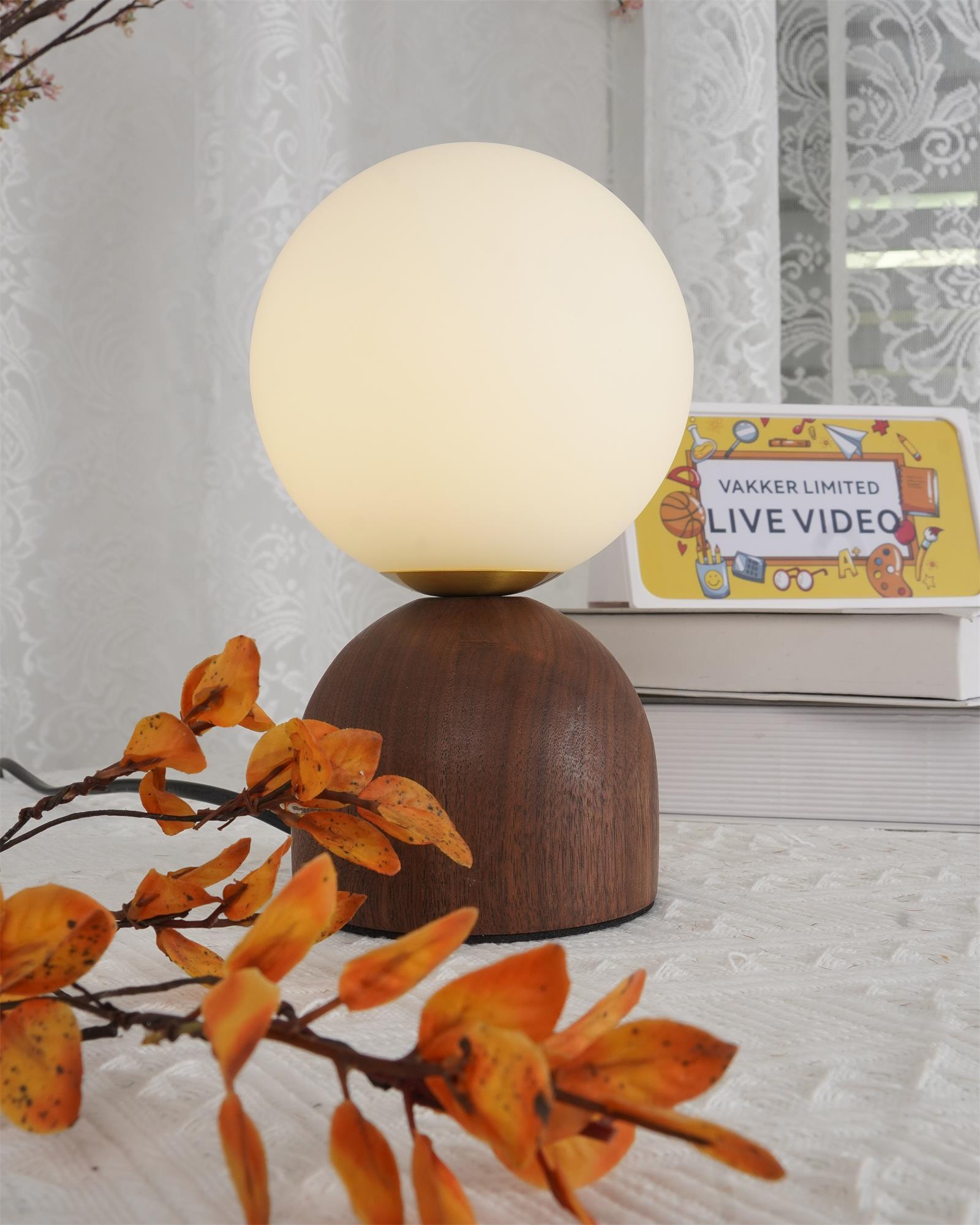 Wood Knuckle Table Lamp - Docos
